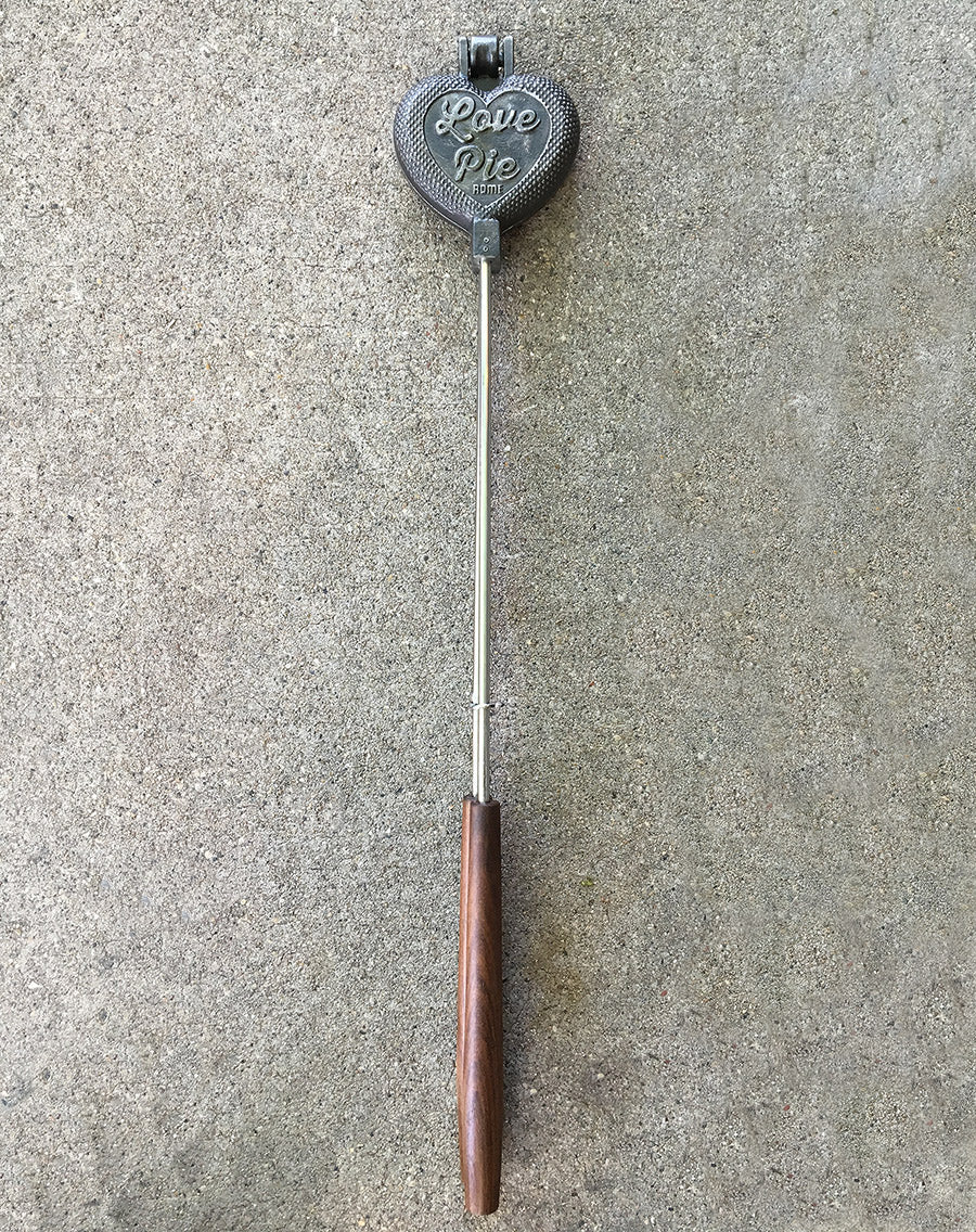 Love Pie Cast Iron - Original Pie Iron By Rome #1540